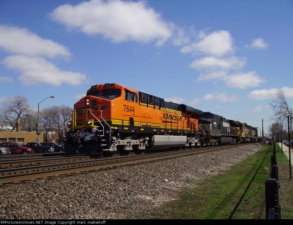 BNSF 7644